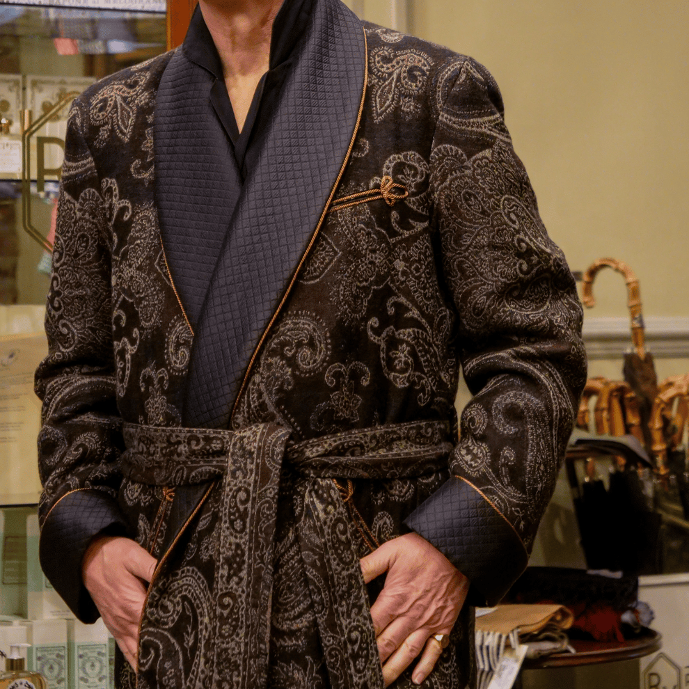 Tapestry dressing gown – Rhodes Wood